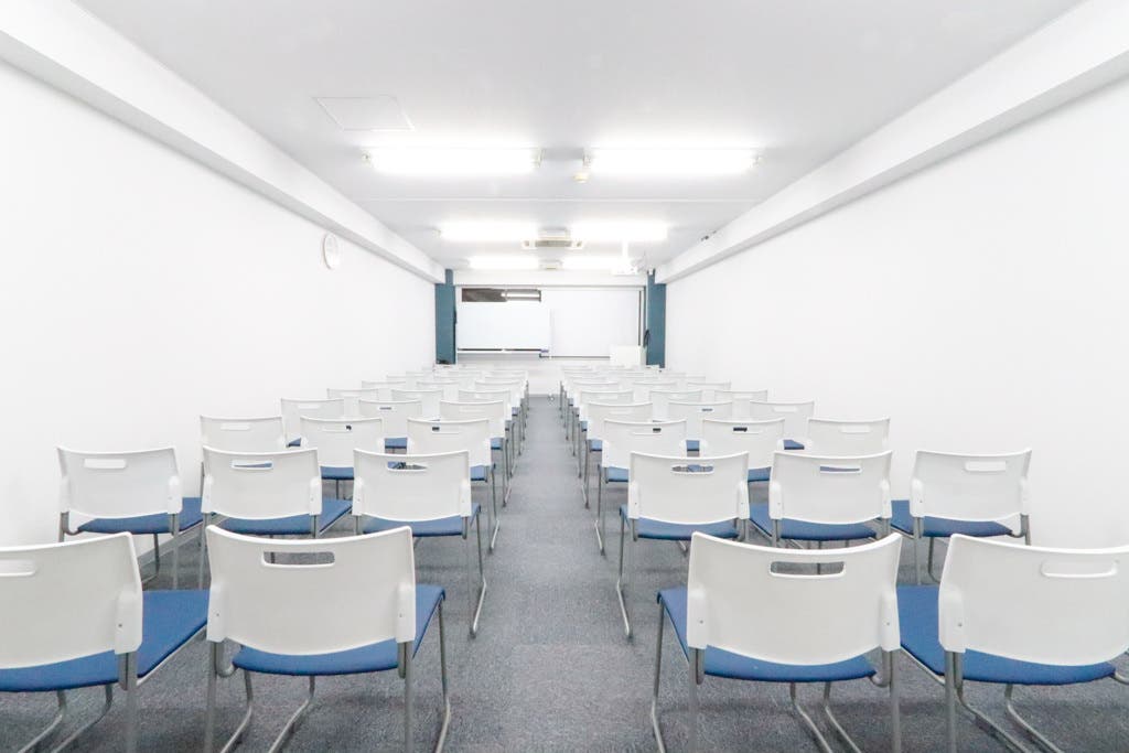 【池袋駅3分好立地！大型会議室！60名利用可！】プロジェクター・ホワイトボード・WiFi無料！ふれあい貸し会議室 池袋No46の写真14