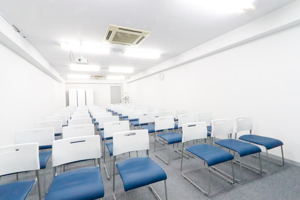 【池袋駅3分好立地！大型会議室！60名利用可！】プロジェクター・ホワイトボード・WiFi無料！ふれあい貸し会議室 池袋No46の写真17