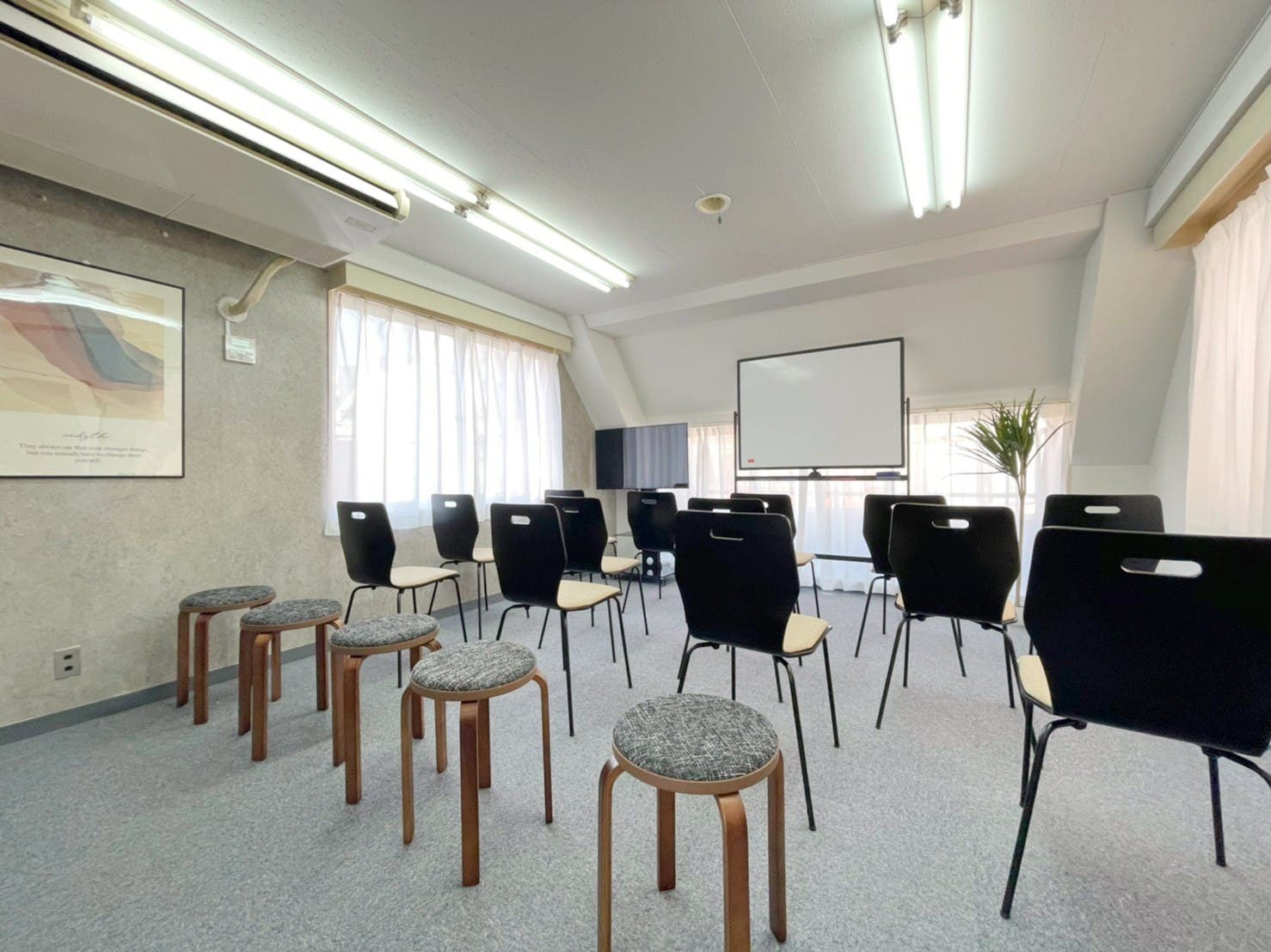 ☆新オープン☆本郷三丁目駅から徒歩1分のミーティングルーム! 15名収容! 最大20名利用! IPv6高速インターネット!の写真5