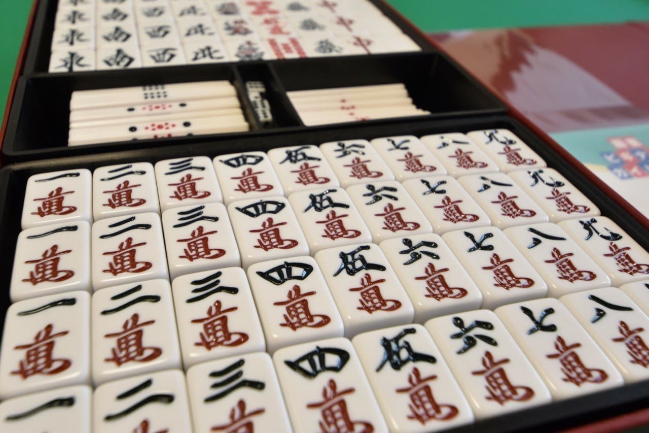 麻雀卓、麻雀牌の画像1