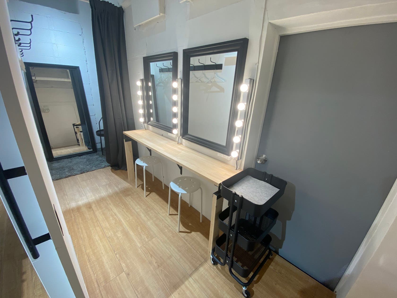 【練馬徒歩4分】HP完成記念！高3.3×横6ｍ白ホリ、トップライトの打てるレンタル撮影スタジオの写真17