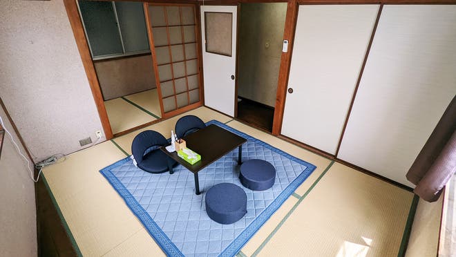 新調した畳が心地よい昔ながらの和室☆占いやネイル、テレワーク、荷物置き場にも最適の写真2