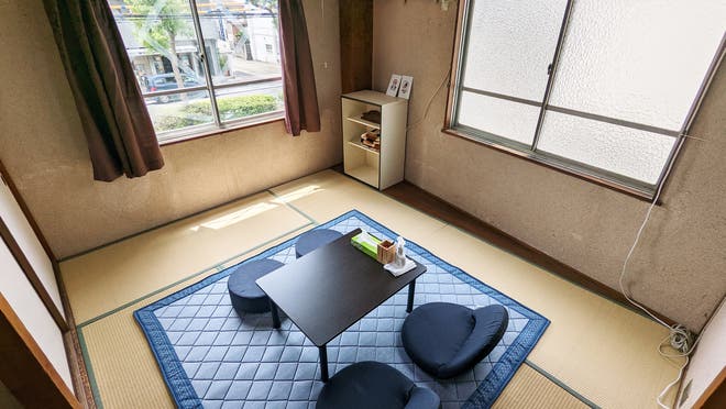 新調した畳が心地よい昔ながらの和室☆占いやネイル、テレワーク、荷物置き場にも最適の写真3