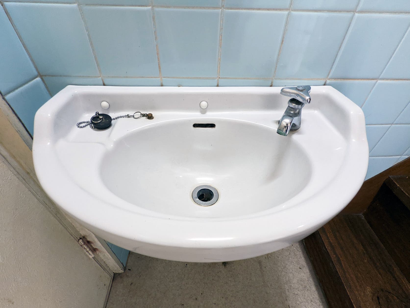 新調した畳が心地よい昔ながらの和室☆占いやネイル、テレワーク、荷物置き場にも最適の写真11