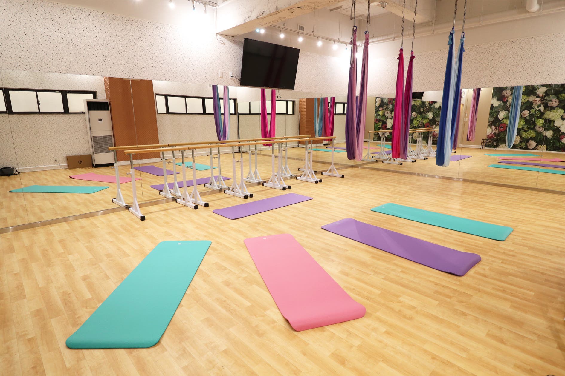 【料金値下げ】【西川口駅徒歩1分の駅チカ】50㎡越え♪シャワー・パウダールーム完備♪無料オプション品多数♪【スタジオB】の写真4