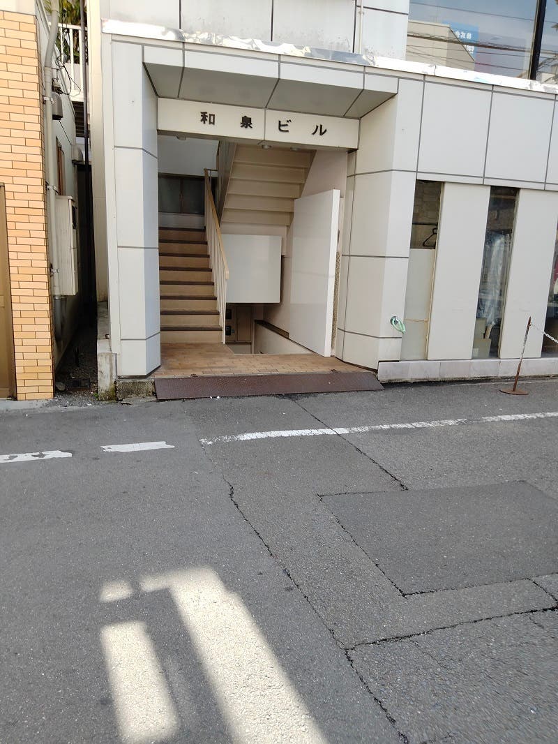 松山市駅3分🚶‍♀️ダンスができるレンタルスタジオ🙆‍♀️ 幅4.5ｍ、高さ1.8mの大型鏡/広さ38㎡/無料Wi-Fiの写真15