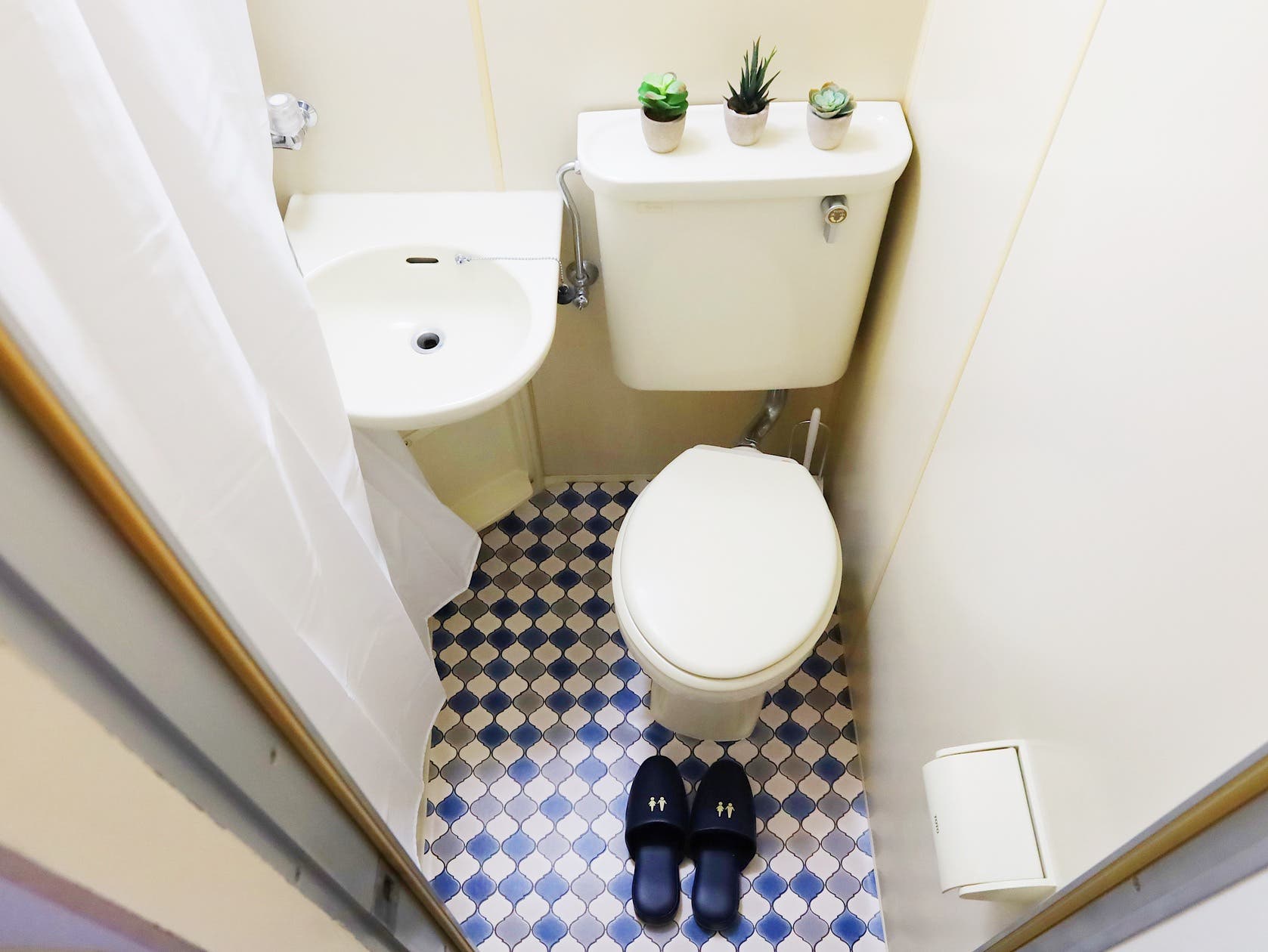 渋谷駅徒歩3分【安い・綺麗・明るい】最大6名 会議・ミーティング・撮影・レッスン・テレワーク・自習・作業に最適の写真17