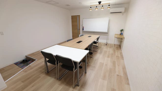 【全オプション無料!】阪急豊中駅から徒歩5分!最大10名利用可能!会議、セミナー、勉強会など落ち着いた環境で作業に取り組めます。の写真6