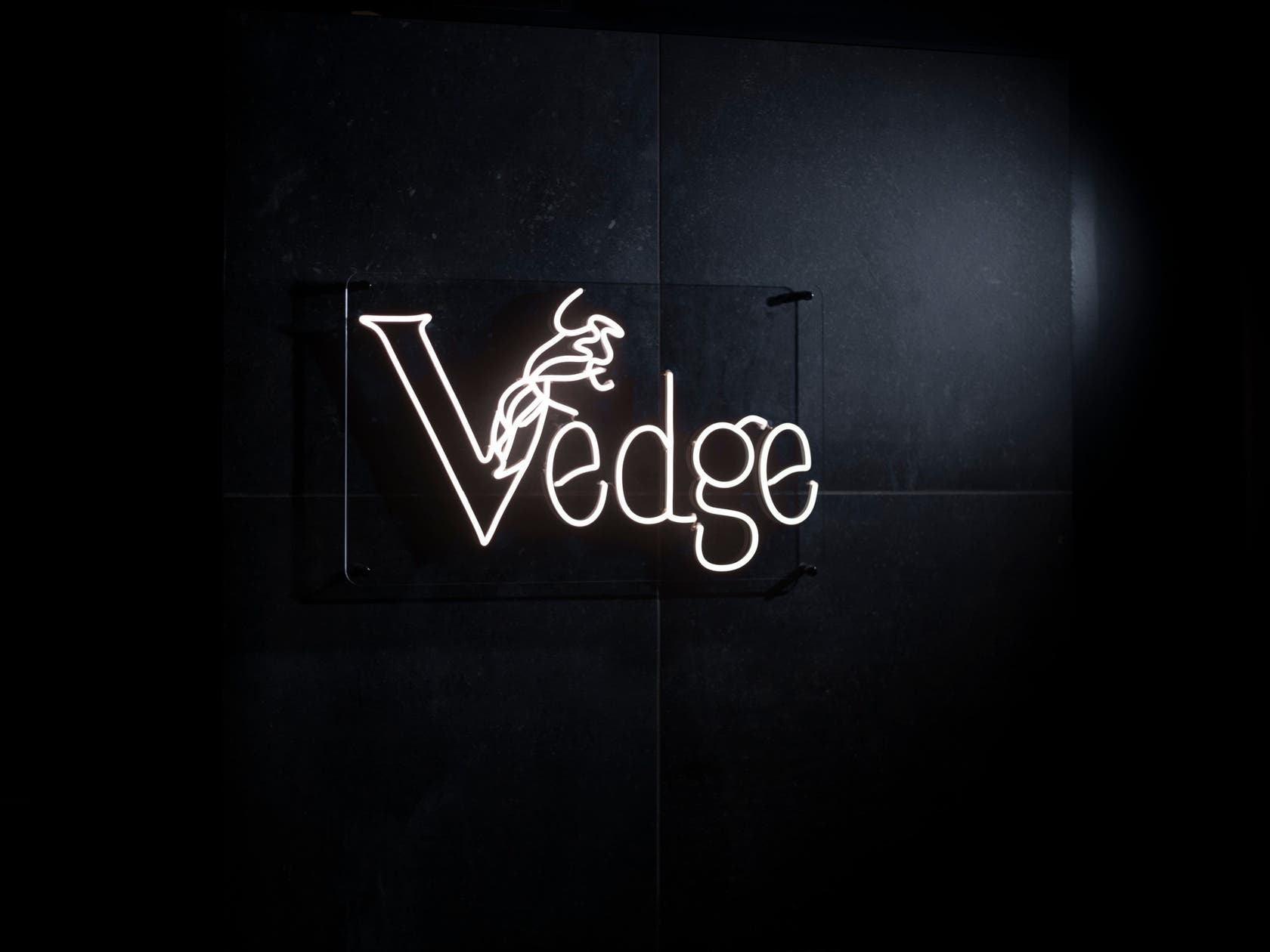 渋谷から徒歩5分の見たことないようなオシャレなバックバーのあるバーの写真6