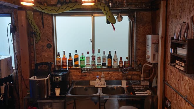 古民家をDIYで改装した路地裏の隠れ家のようなカフェバー/スーパー徒歩1分(BigA)/駅徒歩4分/リアルバースペースの写真4