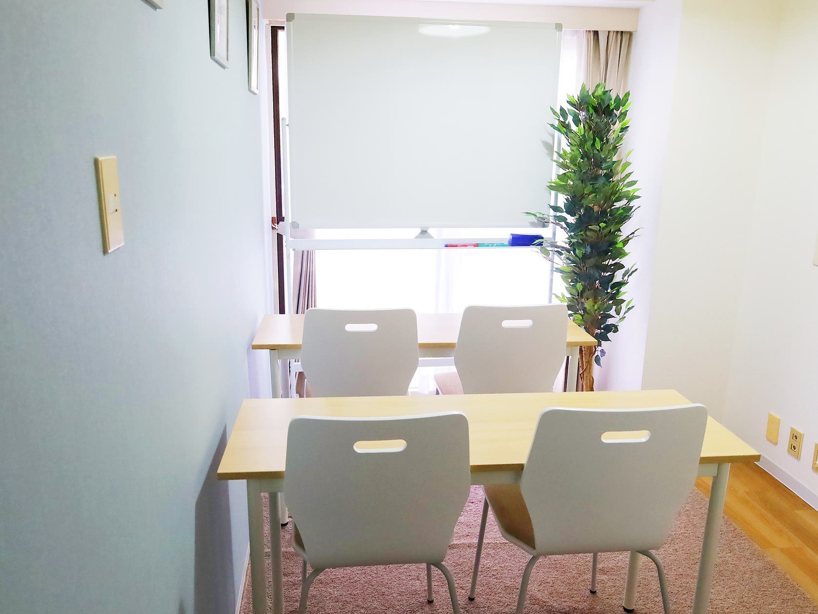 渋谷駅徒歩3分【安い・綺麗・明るい】最大6名 会議・ミーティング・撮影・レッスン・テレワーク・自習・作業に最適の写真6