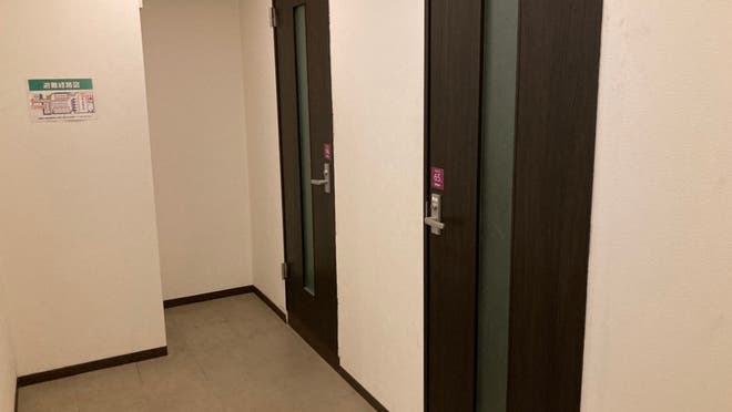 門前仲町駅から徒歩2分!ワイドフラット防音完全個室 PC2台設置使えます!の写真9