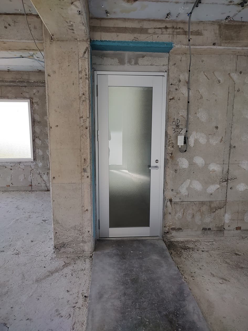 7/1〜休止予定【屋上付/廃墟感◎】コンクリむき出しのワイルドスペースの写真4