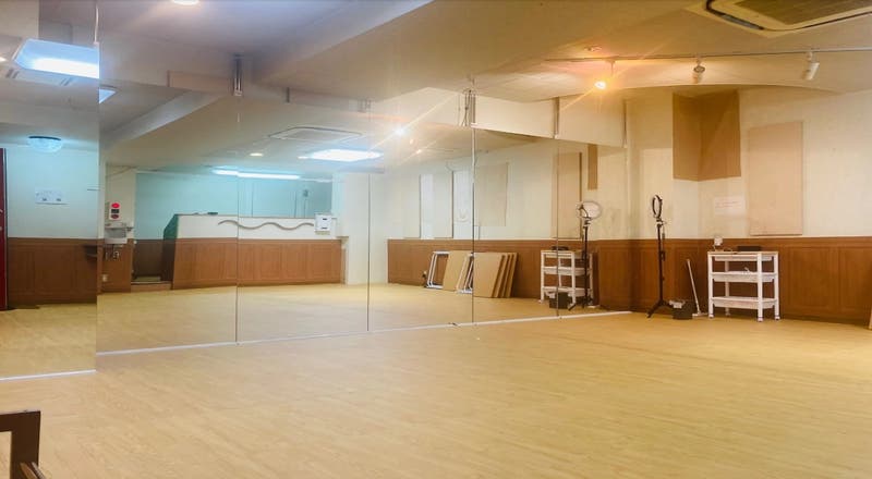 【広々33㎡】【駒込駅5分】ダンス・楽器・演劇、完全防音、特大鏡【幅5.4m 】、ネット光回線、レンタルスタジオSunny駒込店