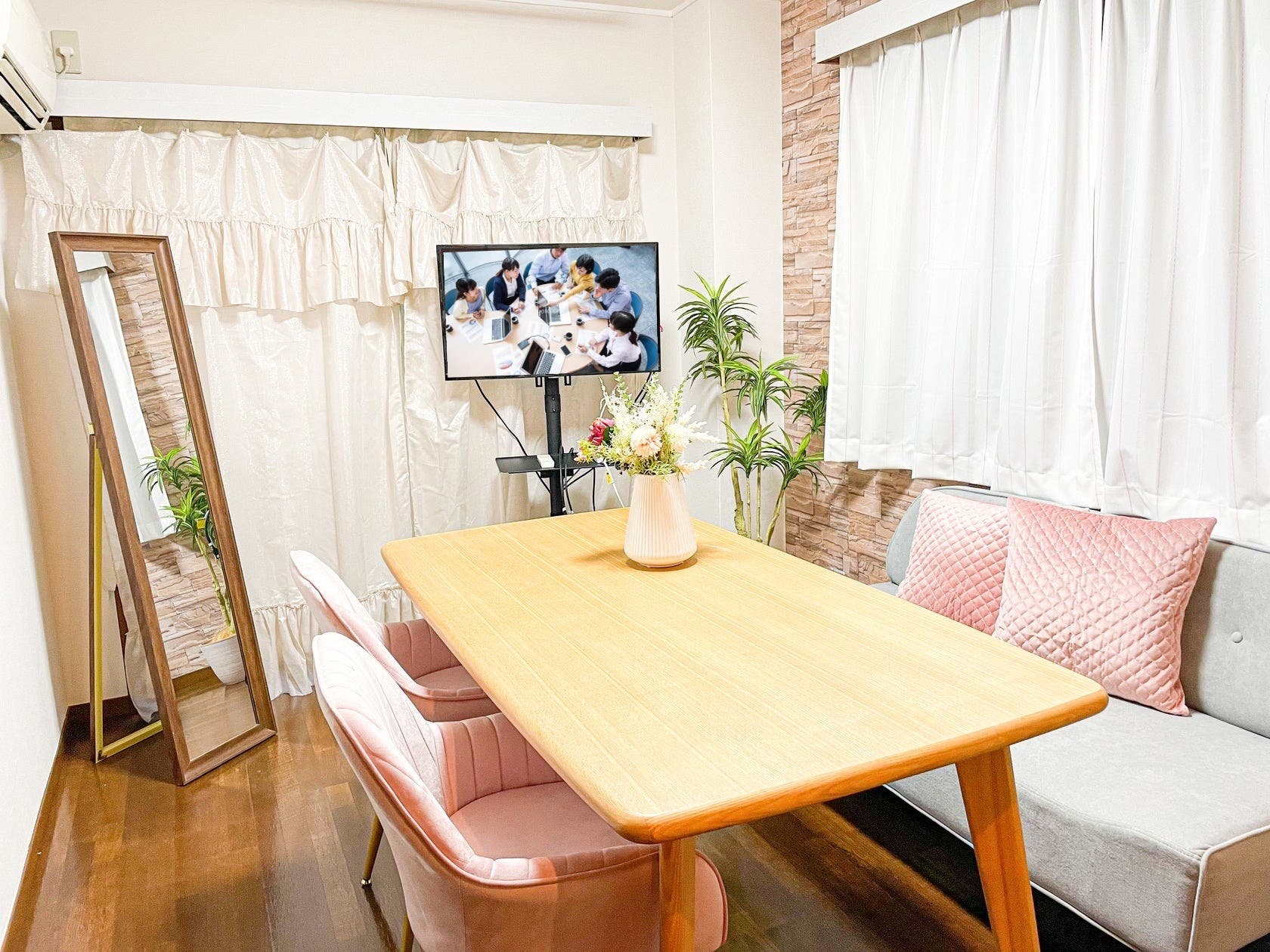 🎄クリスマス＆忘年会シーズン到来🎀嬉しいゴミ無料🉐閑静な立地😌快適時間🍃ホムパ/女子会/ワーク/会議室/撮影[3]の写真8