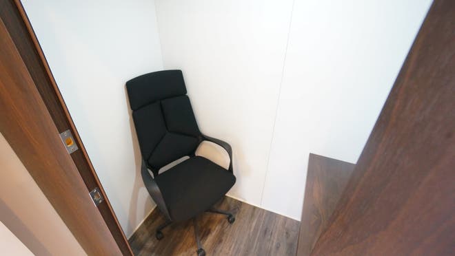 ⭐️OPENキャンペーン価格⭐️<wash+明海ワークブース>コインランドリー内のワークブース💼Wi-Fi📶モニター🖥の写真5