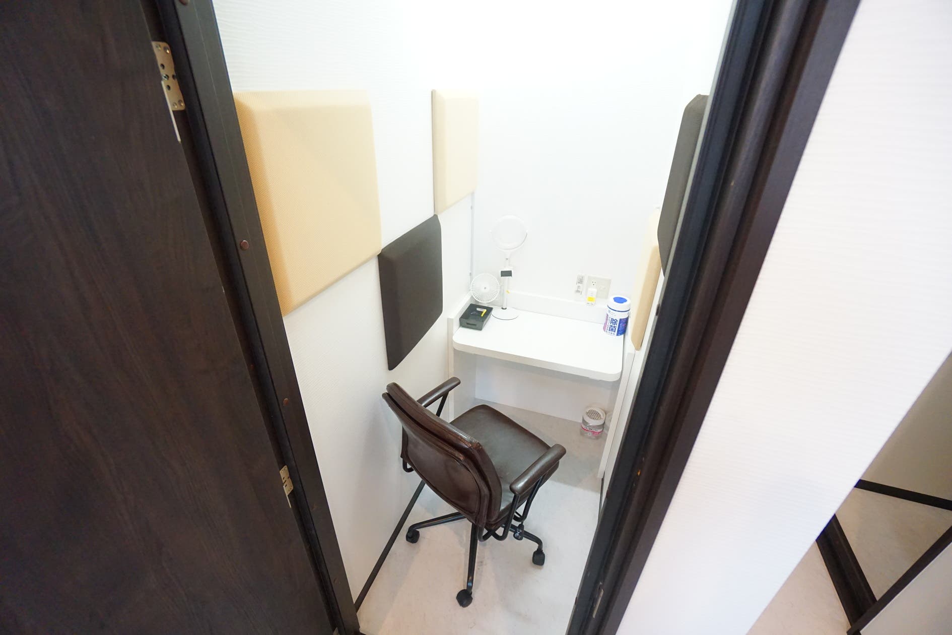 ✨OPENキャンペーン✨＜wash+西葛西駅メトロワークブースA＞コインランドリー内のワークブース💼Wi-Fi📶楽器演奏🎸の写真5