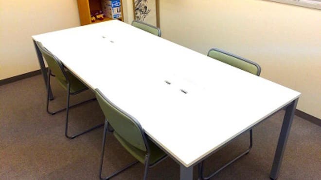 【会議室C★池袋駅徒歩5分★直前申込歓迎】駅ちか・やすい・きれい・高速Wi-Fiありの写真4