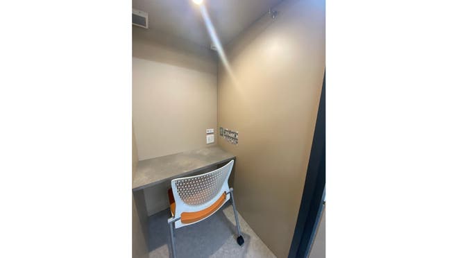 <RemoteworkBOX 八王子8Beat店【No.1】>完全個室⭐️Wi-Fi無料!テレワーク/Zoom/自習の写真3