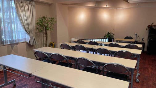 【エール・アイ】🌟新規OPEN🌟アクセス抜群★シンプルな空間/レンタルスペース・貸し会議室/キッチン有/飲食OKの写真1