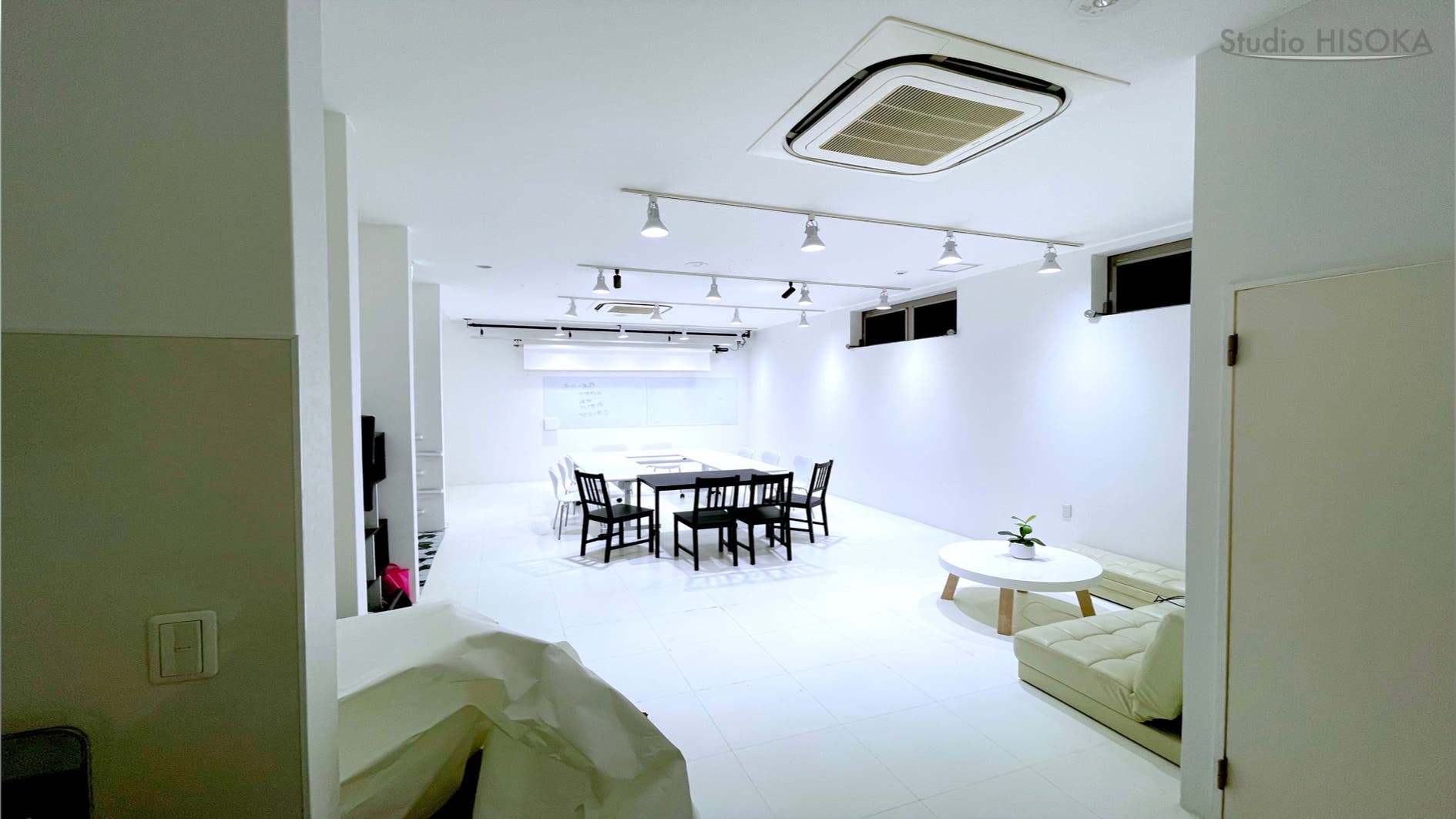 ＜Studio HISOKA＞機材多数導入！高速光Wi-Fi📶白ホリ/照明/キャプボ/駐車場有📸撮影スタジオ/動画配信/コスプレの写真22
