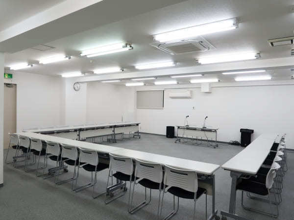 【秋葉原7分・浅草橋4分】換気十分！格安な貸し会議室（50名）高速Wi-Fi+電源完備の写真6