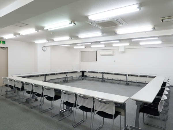 【秋葉原7分・浅草橋4分】換気十分！格安な貸し会議室（50名）高速Wi-Fi+電源完備の写真7