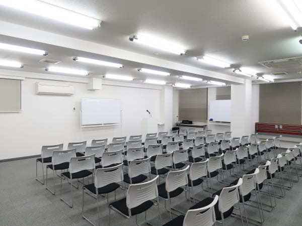 【秋葉原7分・浅草橋4分】換気十分！格安な貸し会議室（50名）高速Wi-Fi+電源完備の写真9