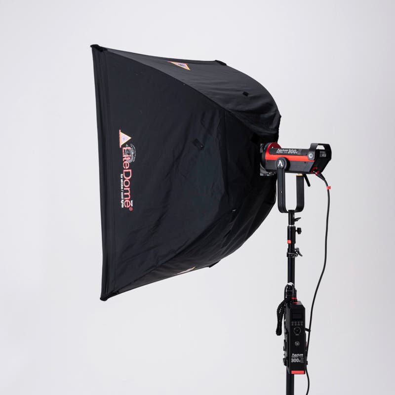 照明機材(スタンド付き)Aputure300d2 の画像3