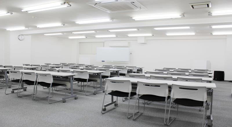 【秋葉原7分・浅草橋4分】換気十分！格安な貸し会議室（50名）高速Wi-Fi+電源完備