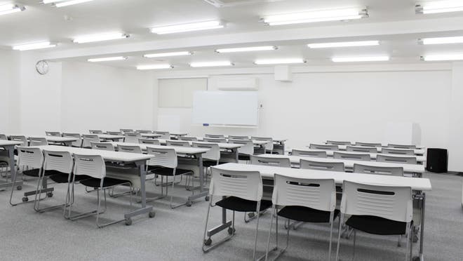 【秋葉原7分・浅草橋4分】換気十分!格安な貸し会議室(50名)高速Wi-Fi+電源完備の写真1