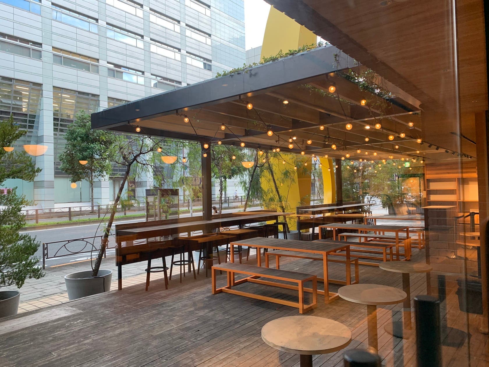 【24時間レンタル可!】最大150人収容　230㎡のゆったりカフェ空間を貸切に！！LIFULL Tableの写真13