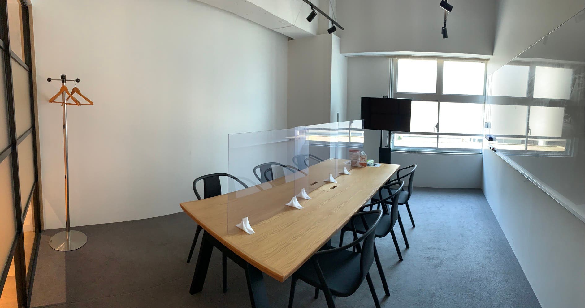 【24時間レンタル可!】最大150人収容　230㎡のゆったりカフェ空間を貸切に！！LIFULL Tableの写真16