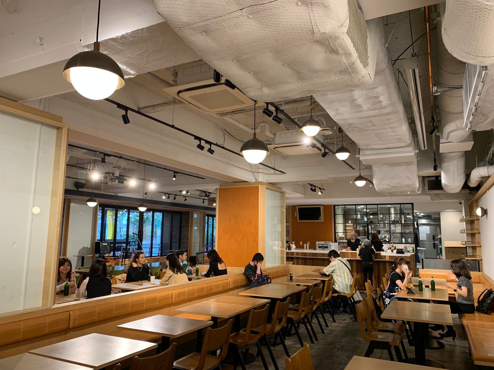 【24時間レンタル可!】最大150人収容　230㎡のゆったりカフェ空間を貸切に！！LIFULL Tableの写真21