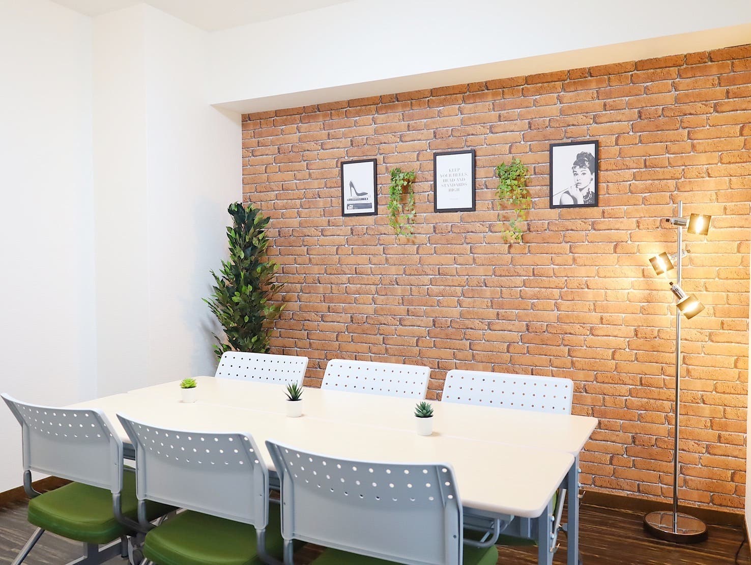 東急東横線「学芸大学駅」徒歩３分！貸し会議室『ユアスマイルⅡ』です。の写真5