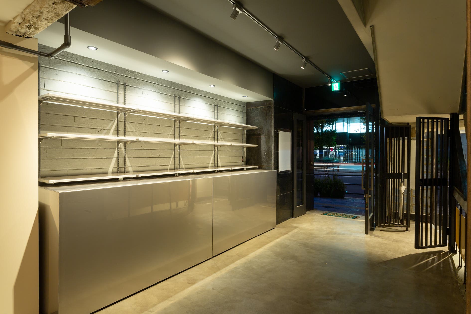 淀屋橋駅・北浜駅から徒歩5分の人気カフェエリアにある路面ポップアップスペースの写真2