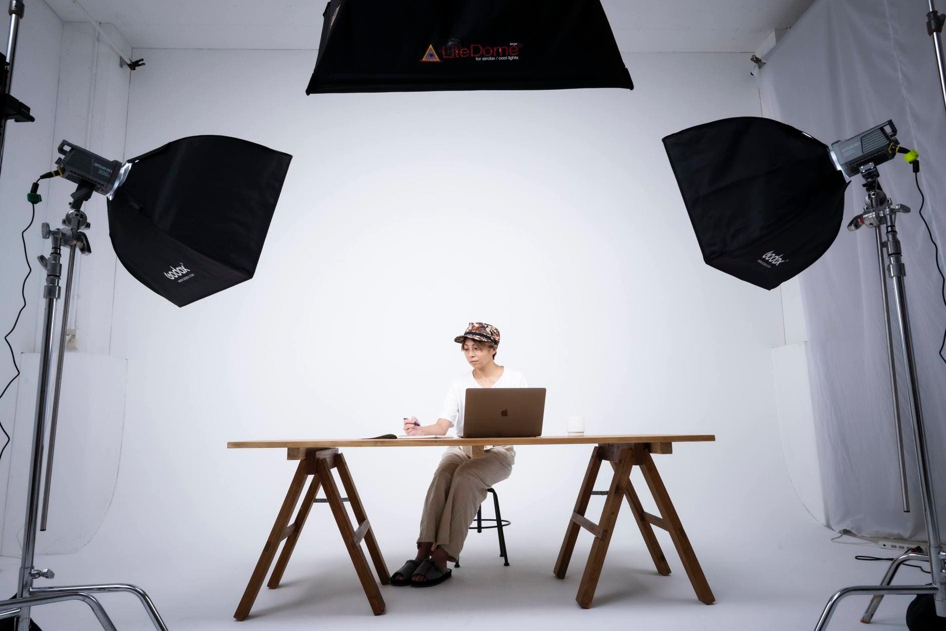 池袋エリアの広々白ホリスタジオ　天井高く、背景紙や無料機材も豊富！の写真18