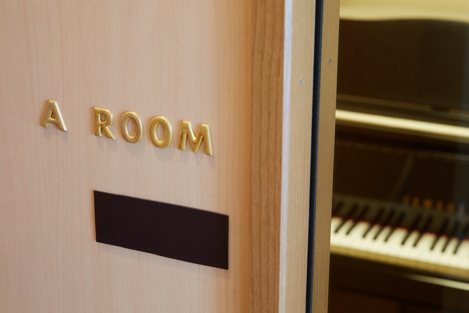 【南青山／渋谷・表参道】グランドピアノ🎸防音室《🕒24時間／要予約》⭐️教室開講OK：Aルーム【個人／法人OK】の写真6