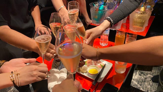 【個室最大8名様】西麻布交差点、豪華VIPラウンジ、カラオケ付個室ありの写真5