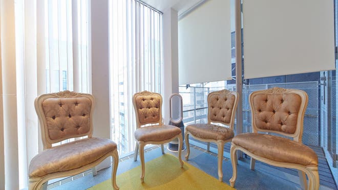 【南青山/渋谷・表参道】電子ピアノ/リモート会議🎸防音室《🕒24時間/要予約》⭐️教室開講OK:Cルーム【個人/法人OK】の写真9