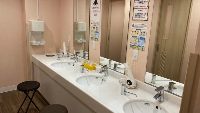 三条京阪・京都市役所前駅から徒歩3分!テレワークやコワーキング・リモート会議に最適!!無料Wi-Fi・レンタル品も多数あり!!の写真3