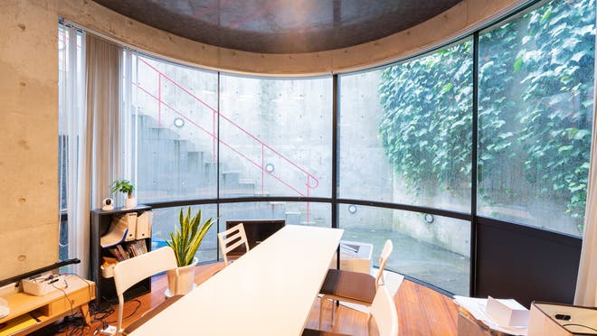 壁面大型グリーンバック・動画撮影・LIVE配信スタジオ・高速光回線・機材貸出無料、メイクルーム完備の写真2