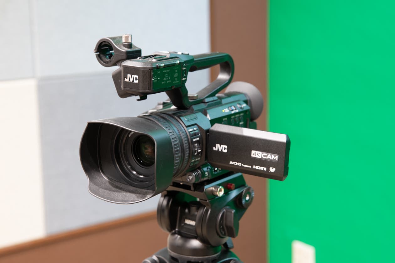 壁面大型グリーンバック・動画撮影・LIVE配信スタジオ・高速光回線・機材貸出無料、メイクルーム完備の写真9