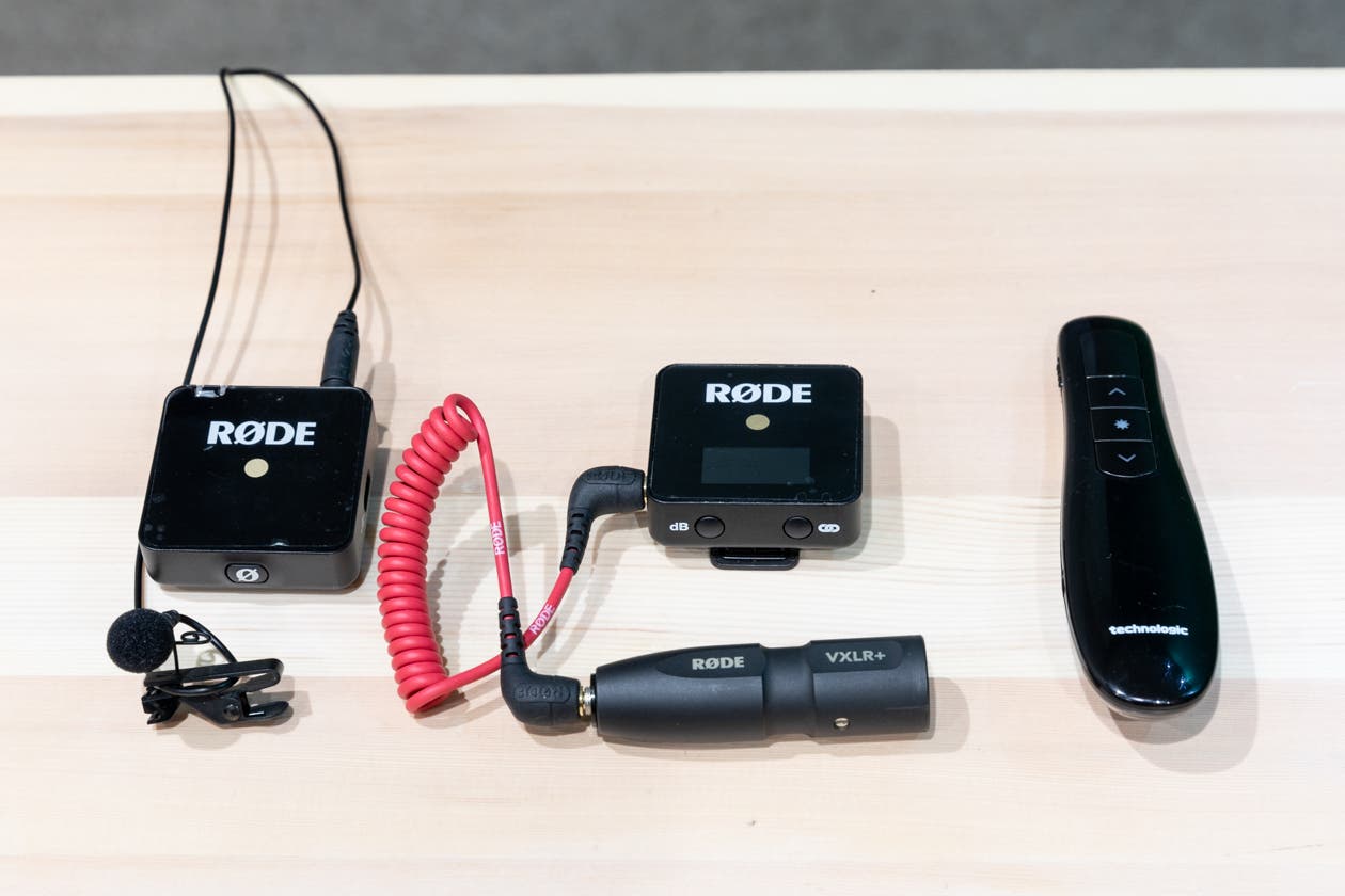 壁面大型グリーンバック・動画撮影・LIVE配信スタジオ・高速光回線・機材貸出無料、メイクルーム完備の写真14