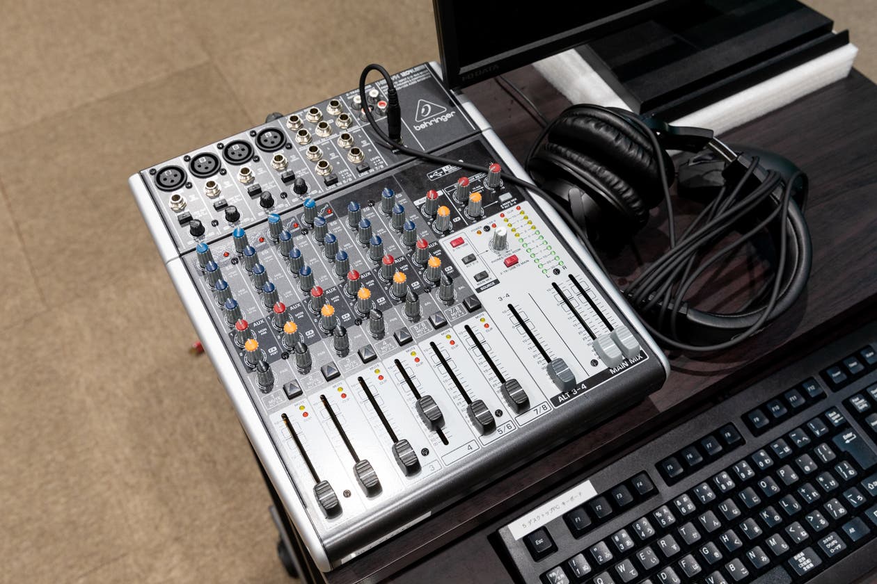 壁面大型グリーンバック・動画撮影・LIVE配信スタジオ・高速光回線・機材貸出無料、メイクルーム完備の写真17