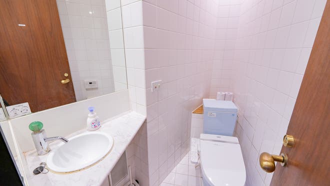 壁面大型グリーンバック・動画撮影・LIVE配信スタジオ・高速光回線・機材貸出無料、メイクルーム完備の写真6