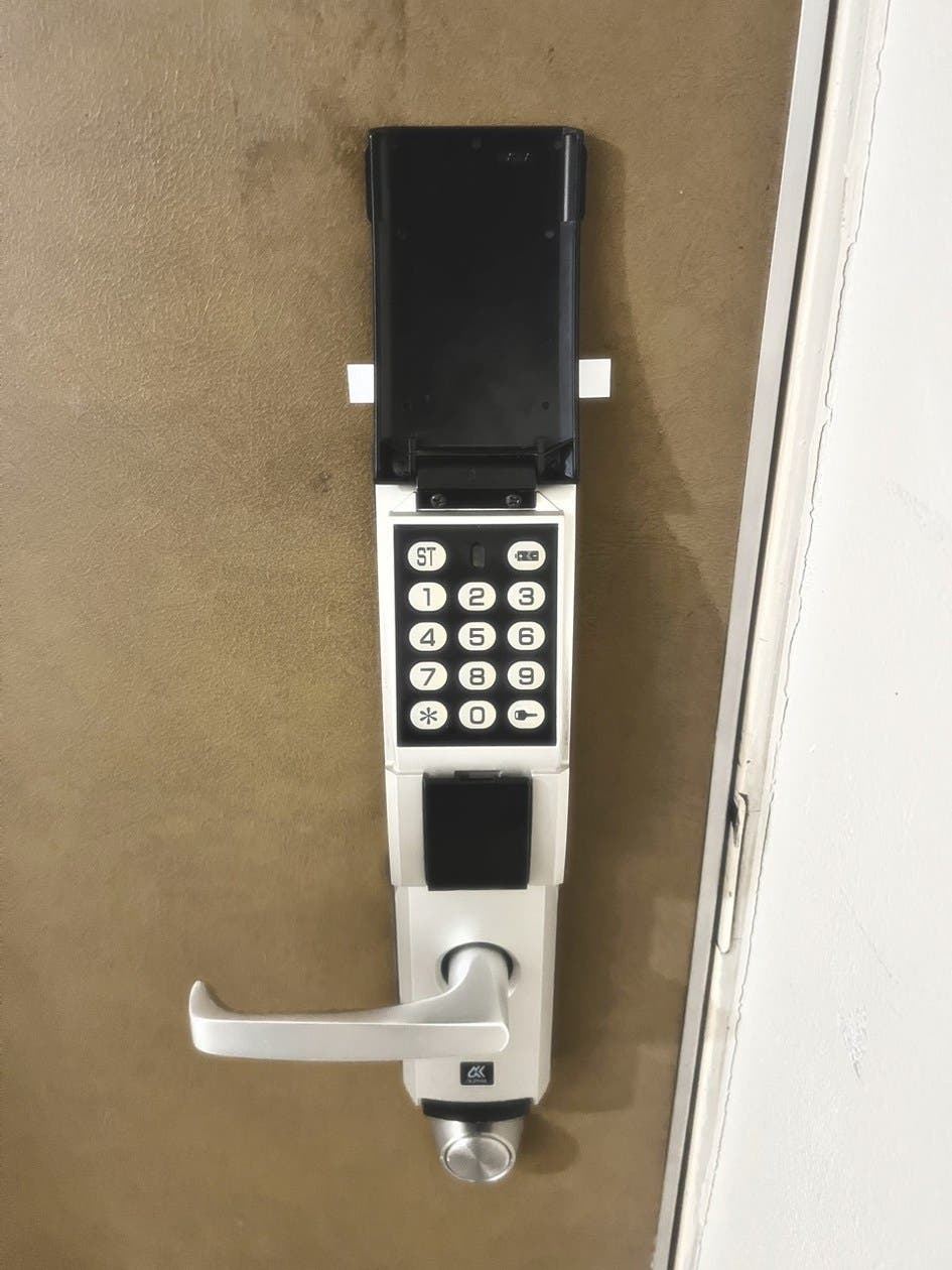 ☆TSUBAKI横浜☆　明るく静かなスペース★安定高速光回線WiFi　★テレワーク・Web会議・動画撮影最適の写真10