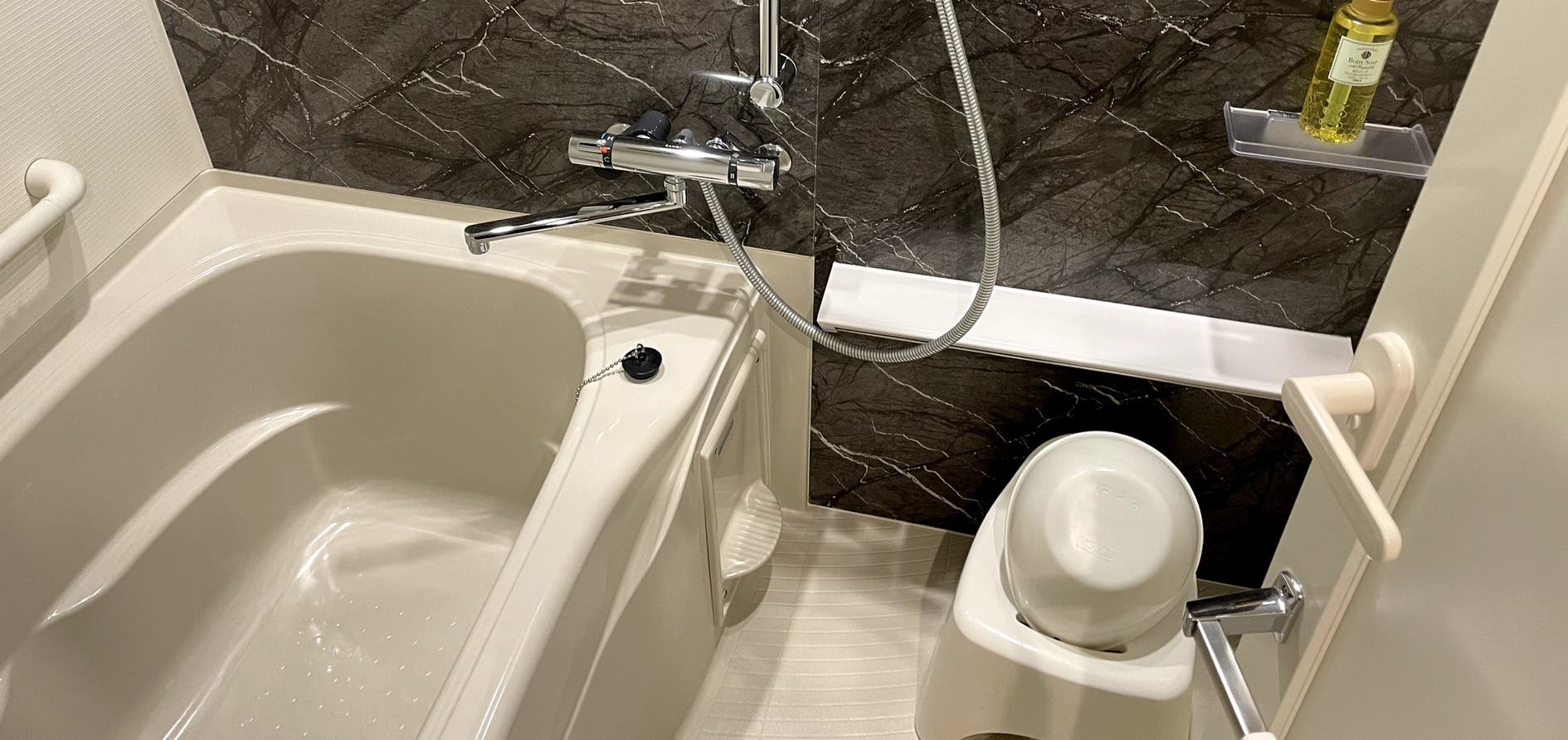 【オトナ帝国基地】浅草橋徒歩2分🚉懐かしゲーム🎮やデュエル🃏、ゴーシュート🐲、大型TV映像鑑賞📺を楽しもう！（27畳）の写真12