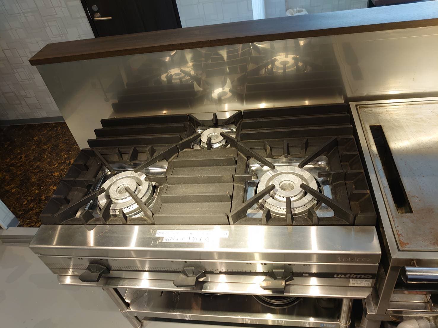 Aimar studio 上野店🌟上野駅徒歩５分🌟業務用キッチン使い放題🍴65型テレビ✨パーティースペース🎡の写真7