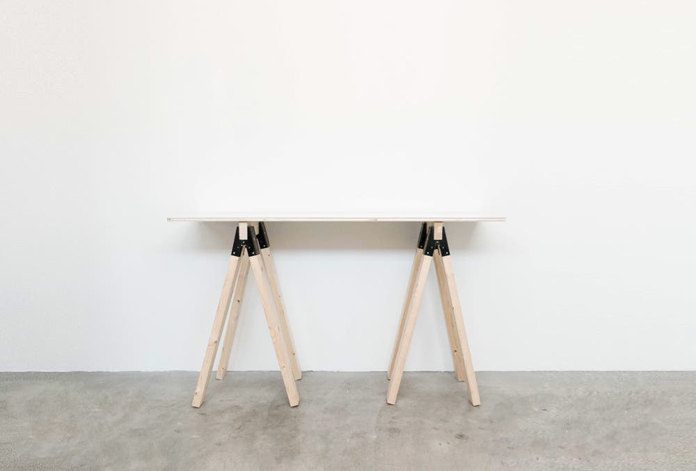 展示台(天板/中・ホワイト)の画像1